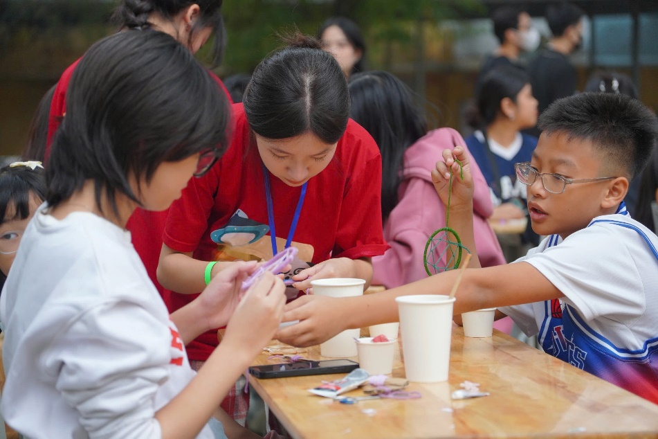 Dự án môi trường Striped Project của học sinh: Nâng cao ý thức cộng ...